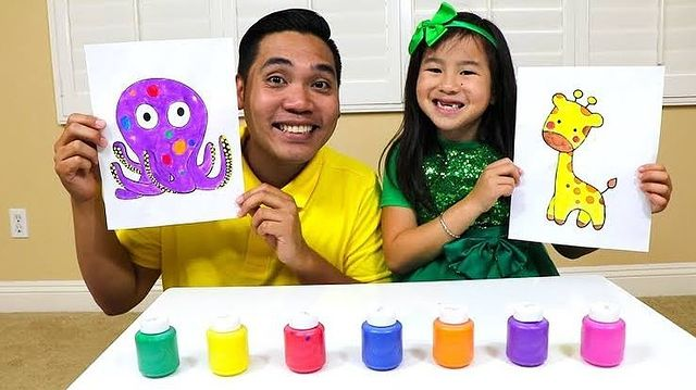 Who is Toys And Colors